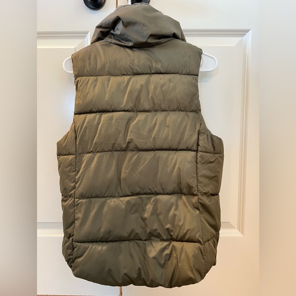 Old Navy | Jackets & Coats | Old Navy Puffer Vest Olive Green Size Medium | Poshmark